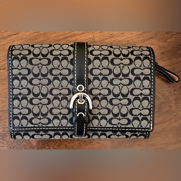 Coach | Bags | Authentic Coach Signature Logo Black Wallet Bifold ...